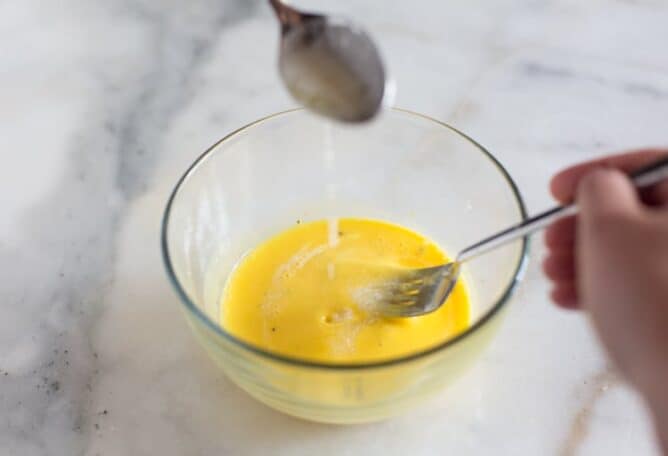 Eggs Benedict with Hollandaise Sauce - Tastes Better From Scratch